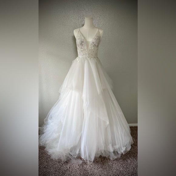 Jenny Yoo | Dresses | Natalie By Jenny Yoo Circa 22 Ivory Tulle Bridal ...